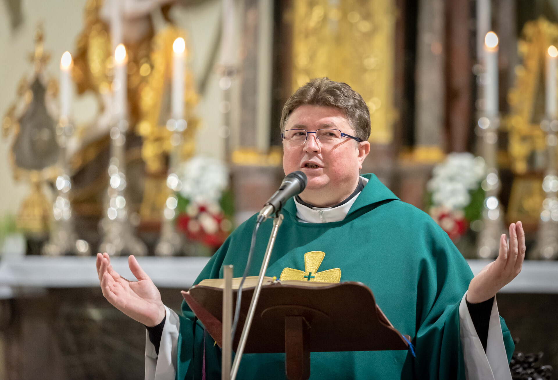Mons. Karel Orlita, nahradil P. Francesca Bamonteho, který ukončil své ...